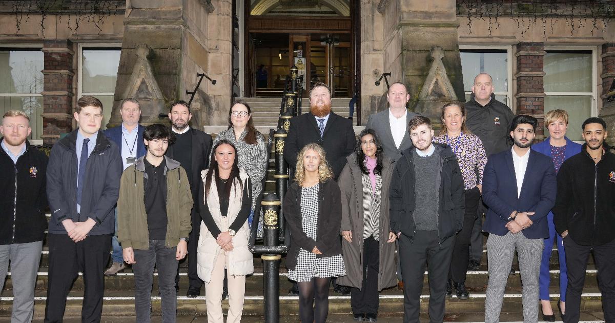 Young highways graduates and apprentices hit the ground running - St ...